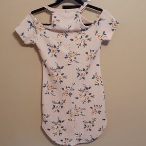 iris | Dresses | Iris Beautiful Pink Floral Dress Shows Shoulders ...